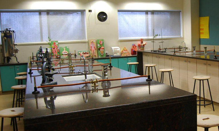 Science Laboratory - DSJC